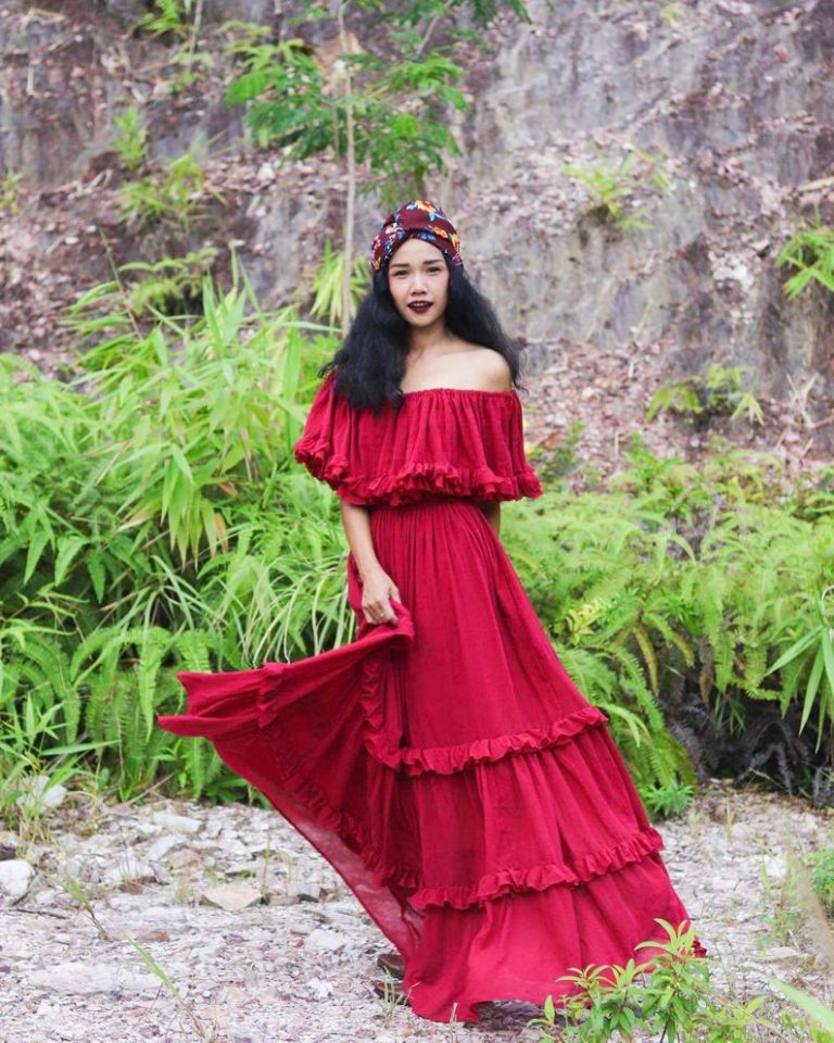 Is It Okay To Wear Red To A Wedding? | Wedding KnowHow