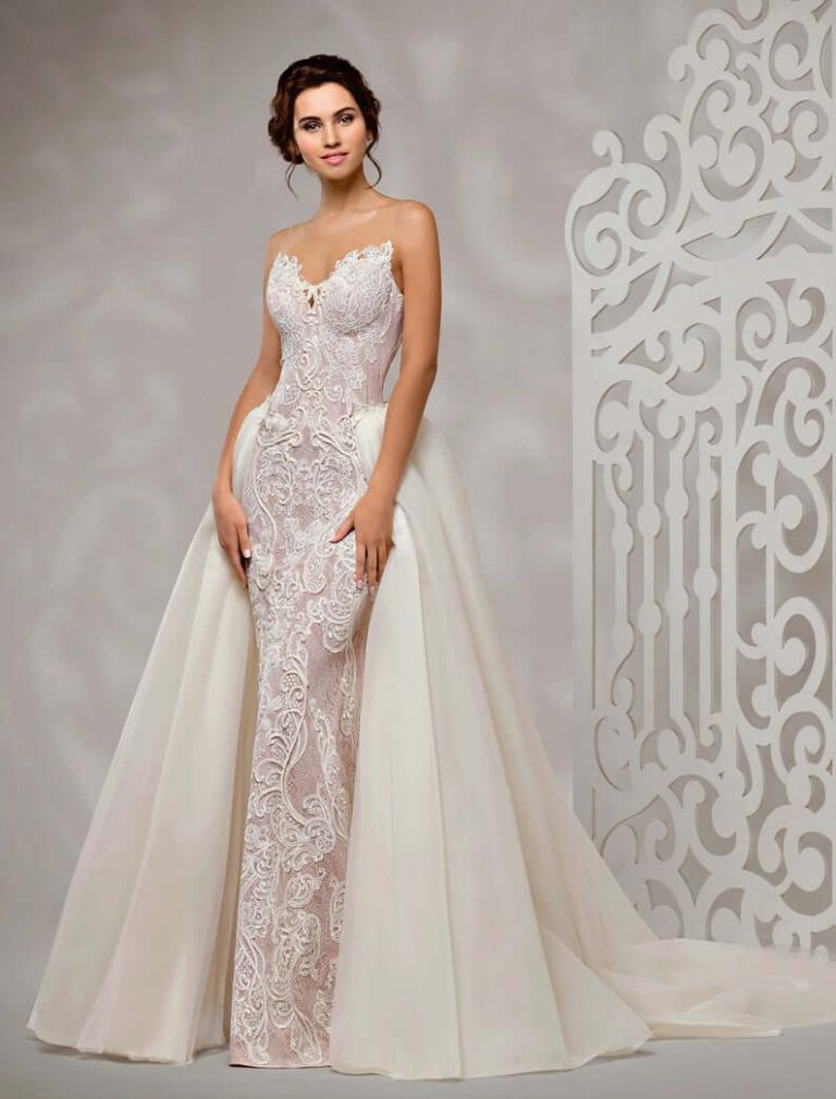 Wedding Dress Trains and Bustles – Which to Choose and Why | Wedding ...