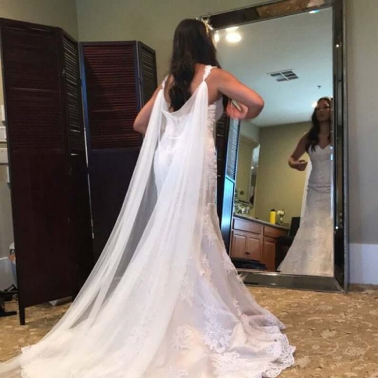 Wedding Dress Trains and Bustles – Which to Choose and Why | Wedding ...