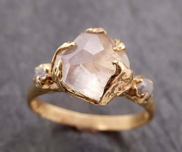 Moonstone Engagement Rings – What You Need to Know | Wedding KnowHow