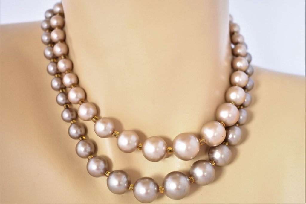 How to Choose a Pearl Choker Necklace? | Wedding KnowHow