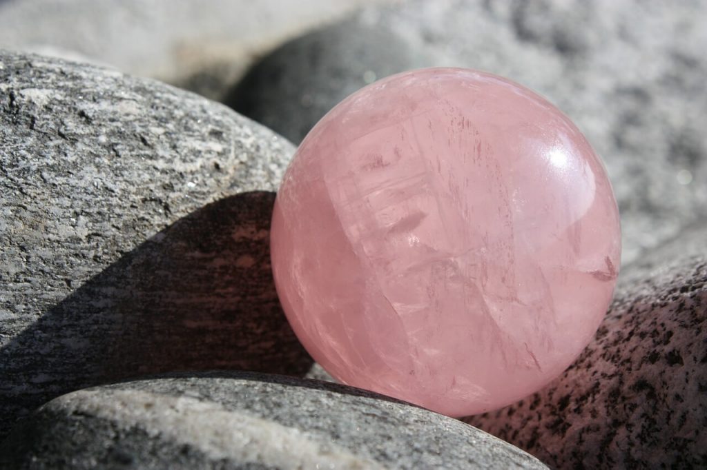 What Is Rose Quartz Jewelry? | Jewelry Experts